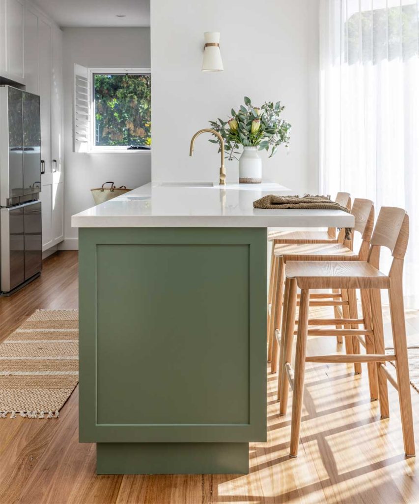 How a combined kitchen and laundry boosts home flow